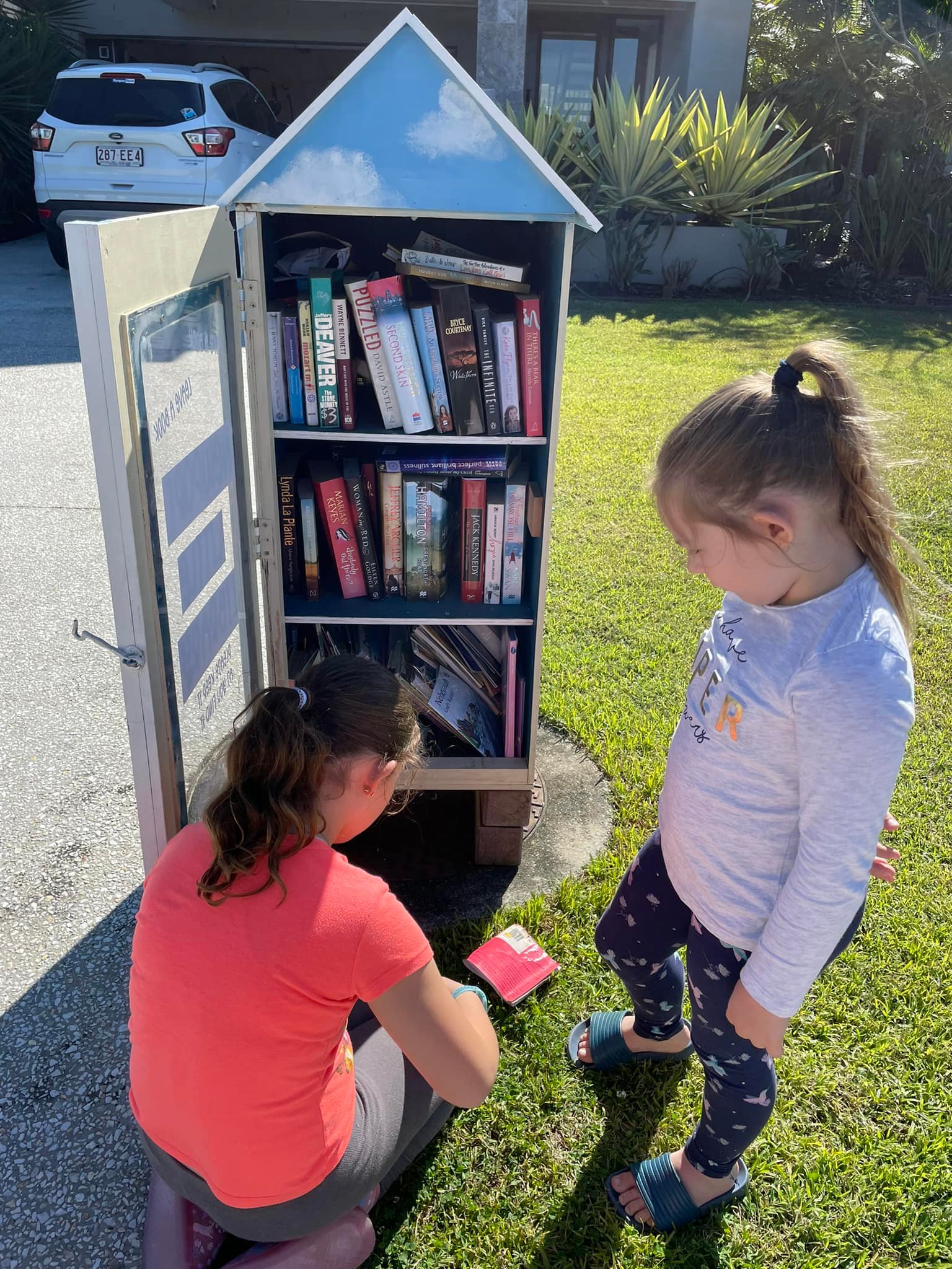 Books! And how to find them on the road – Knee Deep Travels
